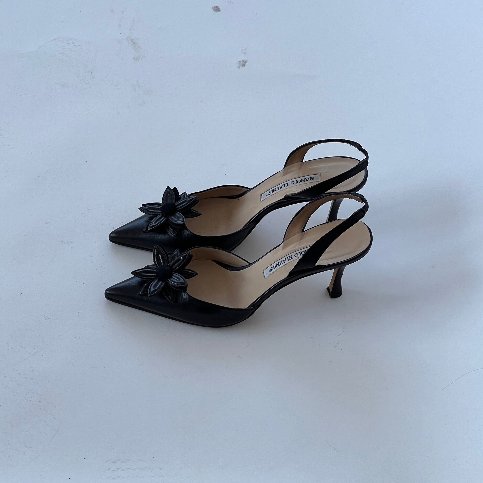 Flower Applique Manolo Blahnik Slingbacks (37.5) – The Vintage Tea